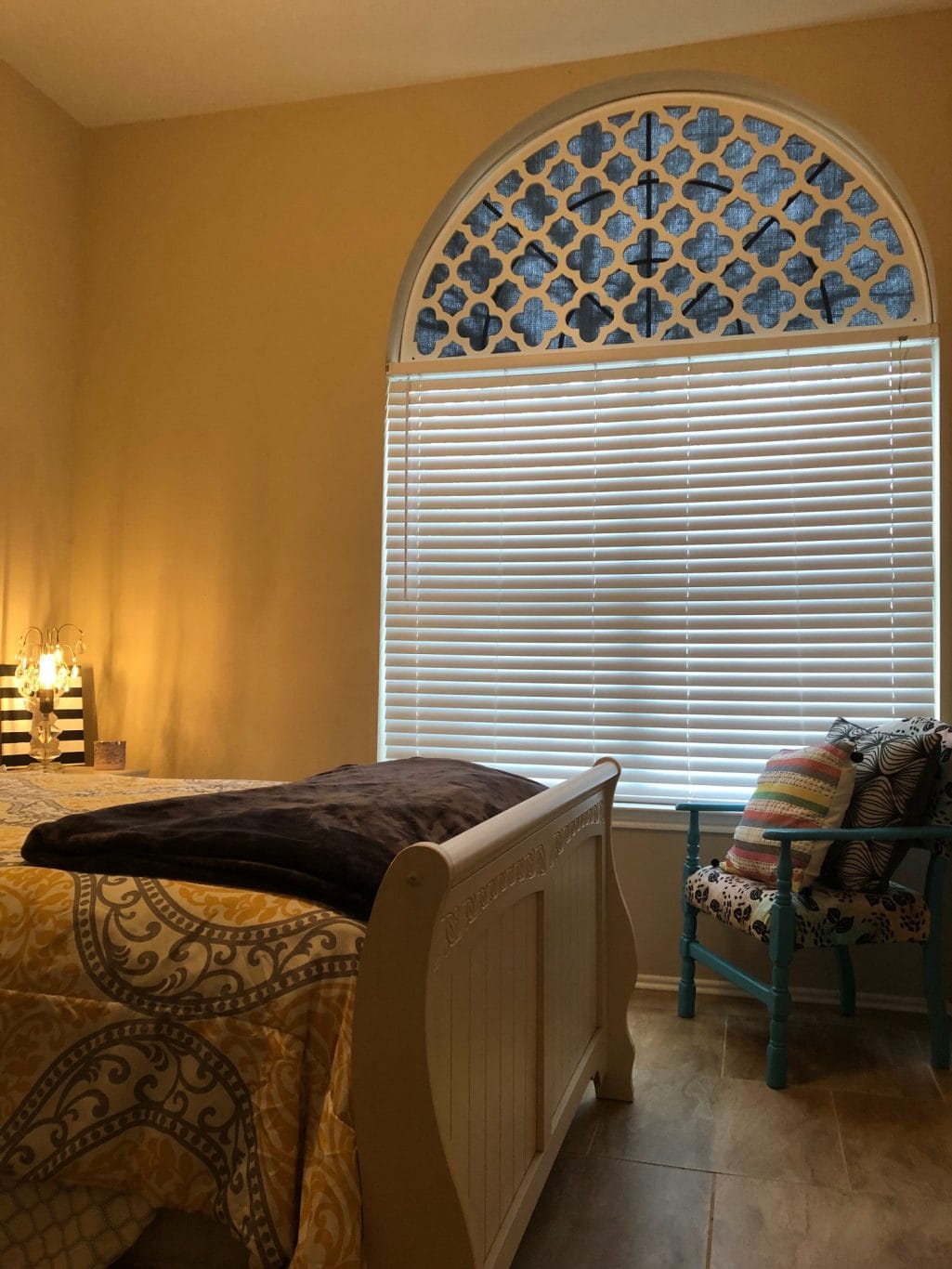 tableaux-decorative-grille-in-arch-transom-window-20210206 | Tableaux ...